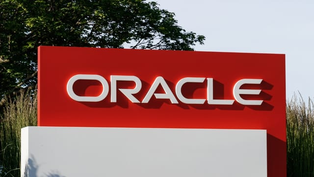 Oracle plans $50 billion raise to build AI cloud infrastructure that ...